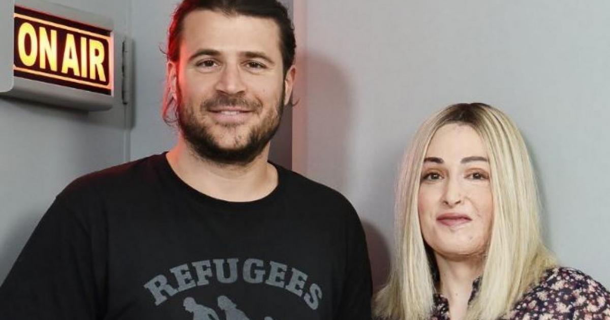 Η Ιωάννα Παλιοσπύρου στο πλευρό του Ιάσονα Αποστολόπουλου στέλνοντας ...