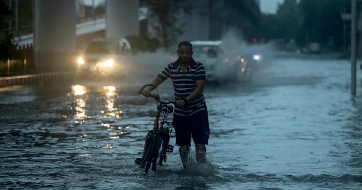 Μουσώνας στην Ινδία: 15 νεκροί από τις πλημμύρες | Alfavita
