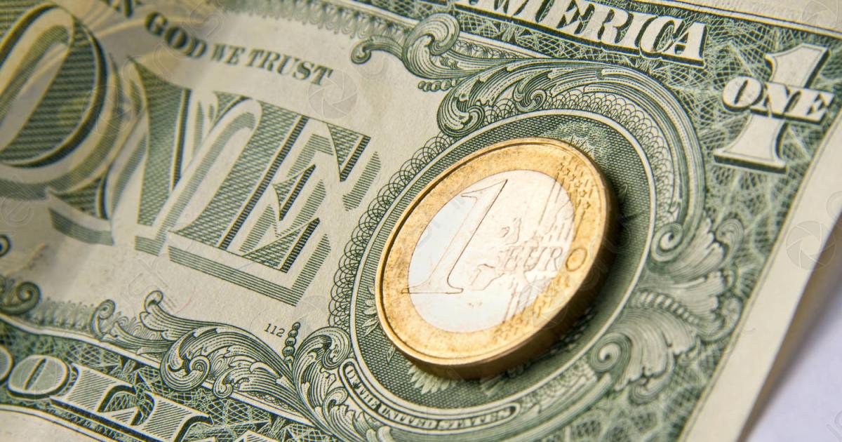 Ευρώ: Κάτω από το 1 δολάριο μετά από... 20 χρόνια! | Alfavita