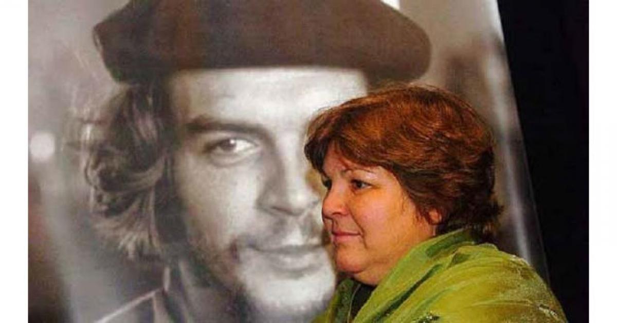 Η Αλέϊδα Γκεβάρα, κόρη του Τσε Γκεβάρα, την Τρίτη στο 13ο Λύκειο ...
