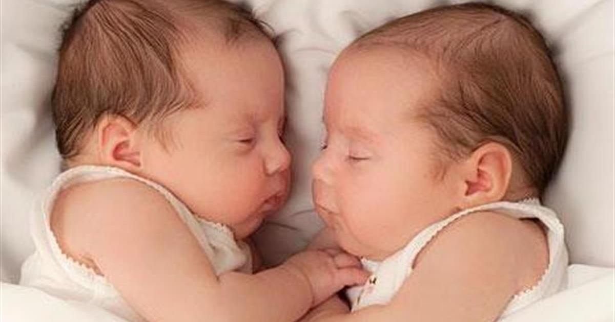 Γρίφος για μικρούς και μεγάλους: Τι συμβαίνει με τα δύο βρέφη; | Alfavita