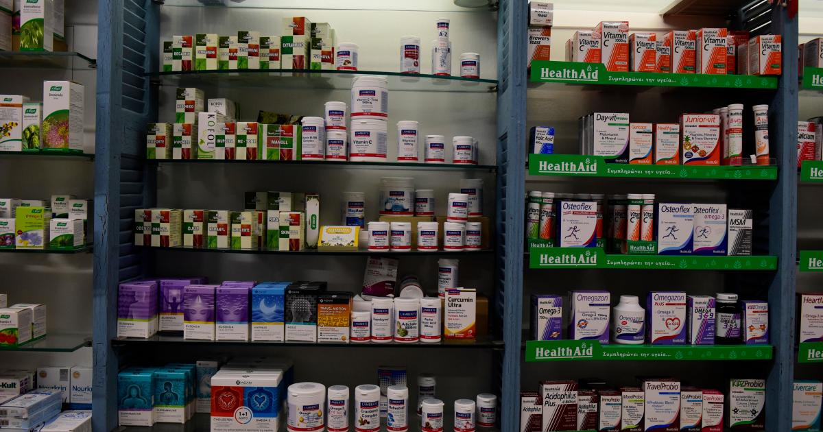 Φαρμακοποιοί: Καταγγέλλουν πως εταιρείες αποσύρουν από την αγορά ...