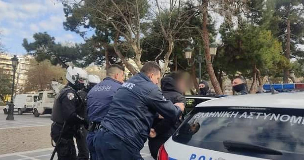 Θεσσαλονίκη: Προσαγωγές 14 ατόμων σε διαμαρτυρία για την κοπή δέντρων ...