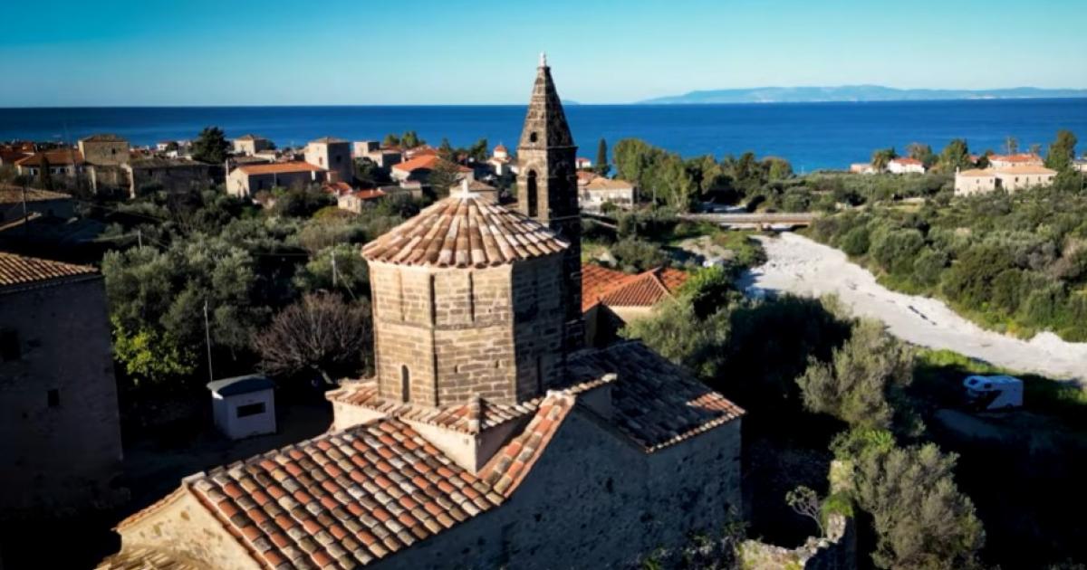 Παλαιά Καρδαμύλη - Η παραμυθένια μυστική καστροπολιτεία με το ...