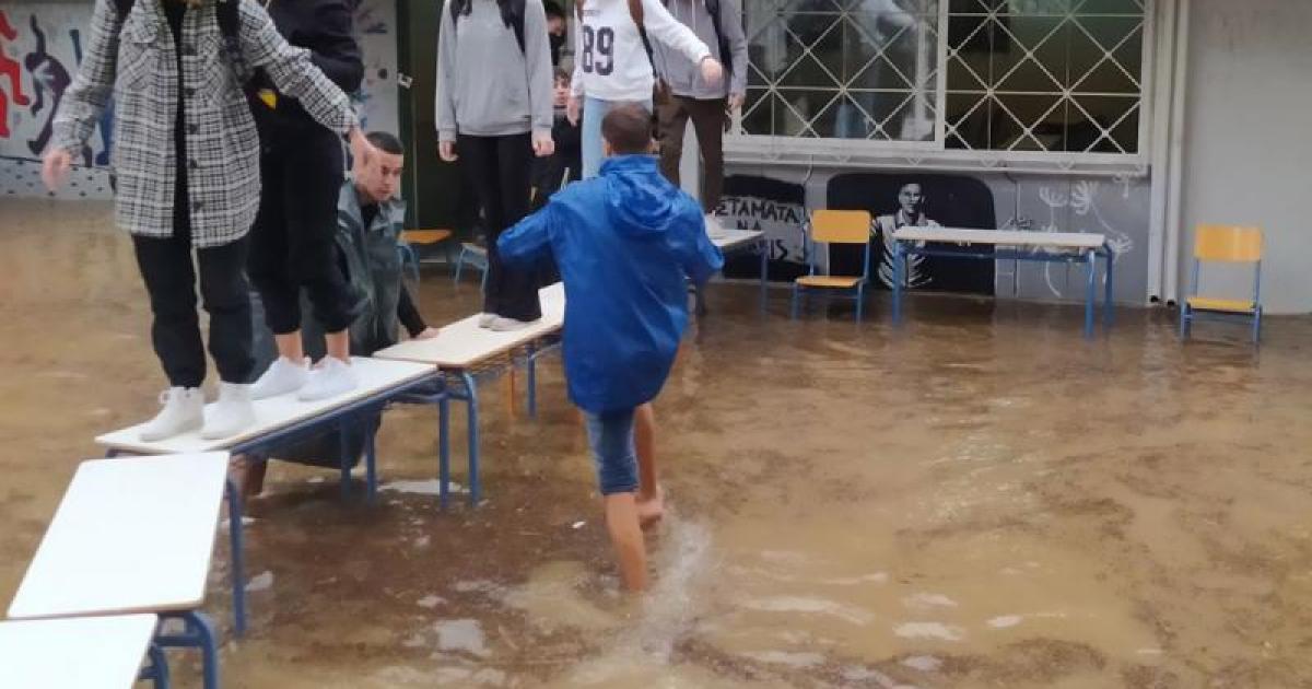 Από τις θρανιογέφυρες στις παγκακογέφυρες: Μια αξιολόγηση... δρομος ...