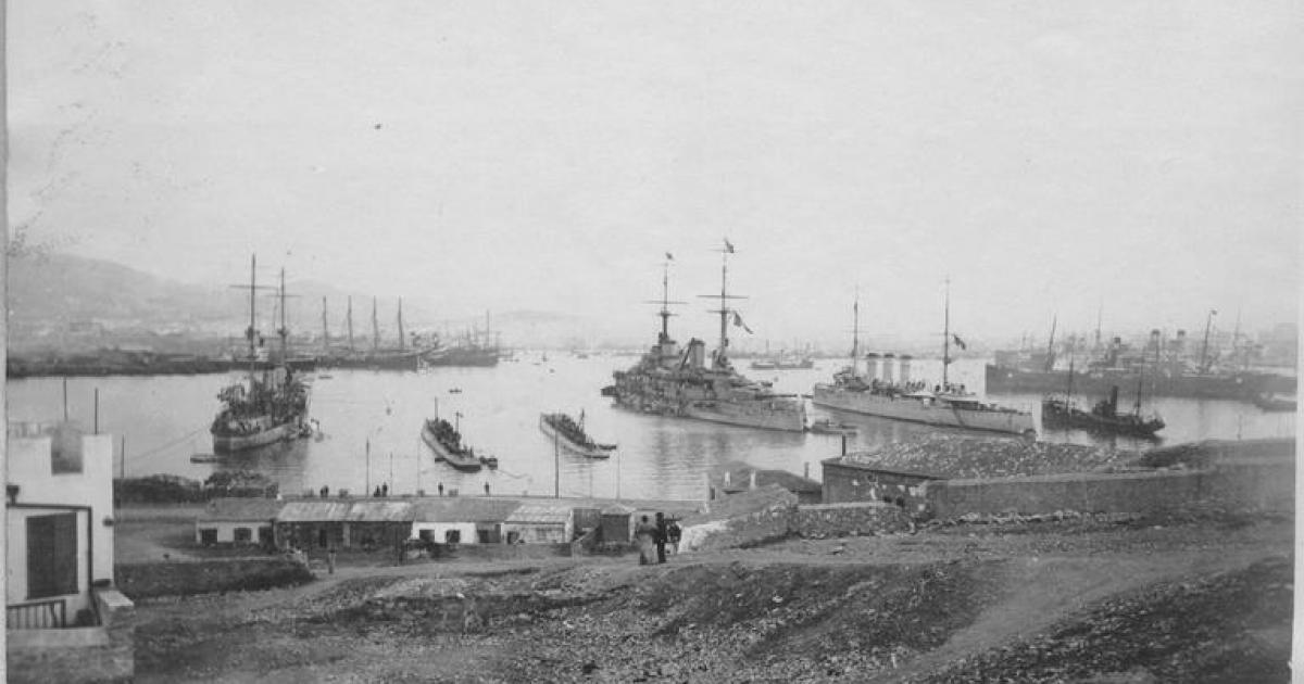 Αρχειακό Φωτογραφικό υλικό: Ο βομβαρδισμός και η κατοχή του Πειραιά και ...