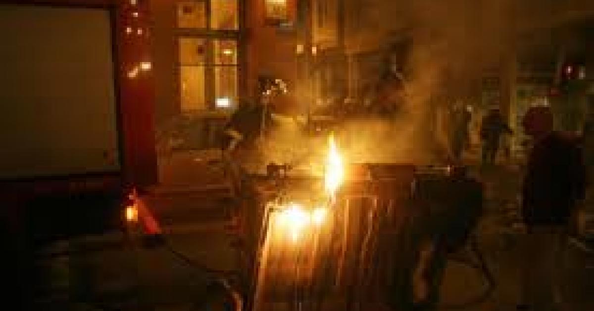 Ένταση λίγο μετά τα μεσάνυκτα στο κέντρο της Αθήνας με μολοτοφ | Alfavita