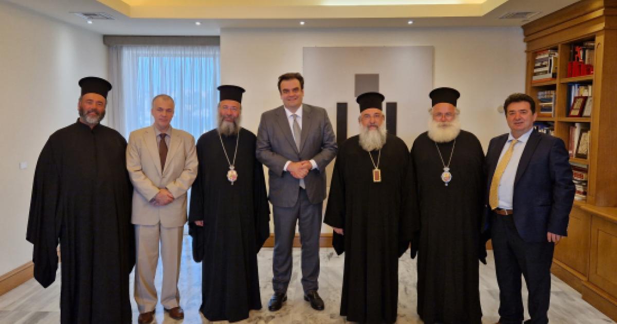 Υπ. Παιδείας: Συνάντηση Κυριάκου Πιερρακάκη με τον Αρχιεπίσκοπο Κρήτης ...