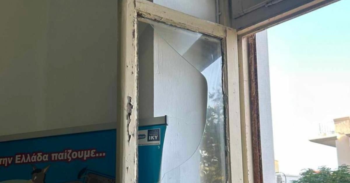 Εκπαιδευτικός τραυματίστηκε από πτώση σπασμένου τζαμιού σε σχολείο ...