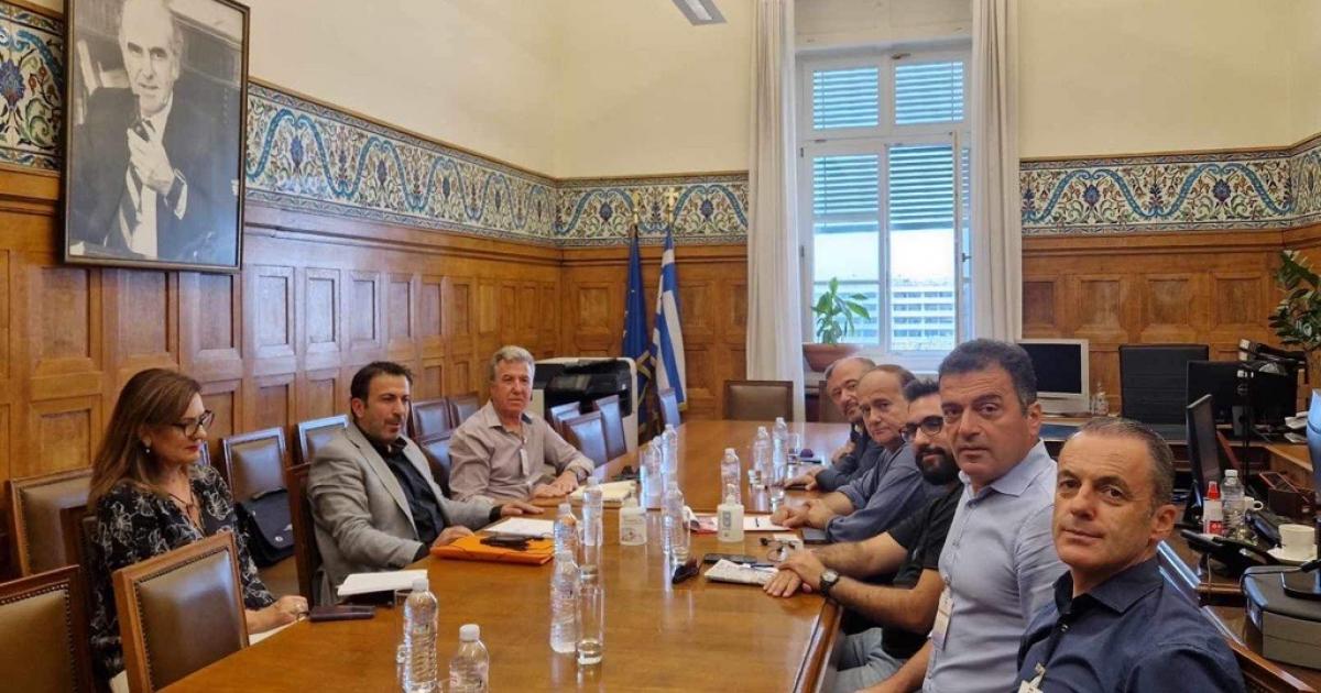 ΠΑΣΟΚ-ΚΙΝΑΛ: Συναντήσεις με ΟΛΜΕ και ΔΟΕ | Alfavita