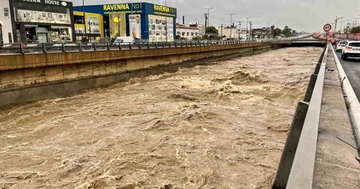 Ειδικός εξηγεί τι θα συμβεί αν πέσει στην Αττική ο όγκος νερού που ...