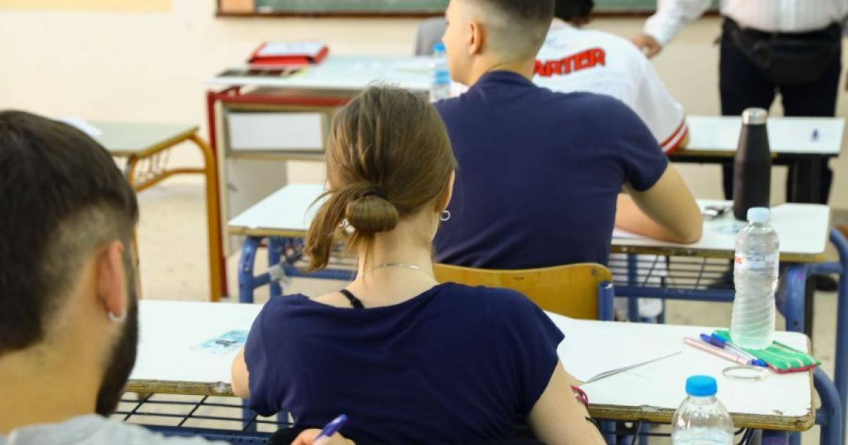 Πανελλήνιες 2024: Εργολάβος έκανε φασαρία με κομπρεσέρ έξω από ...