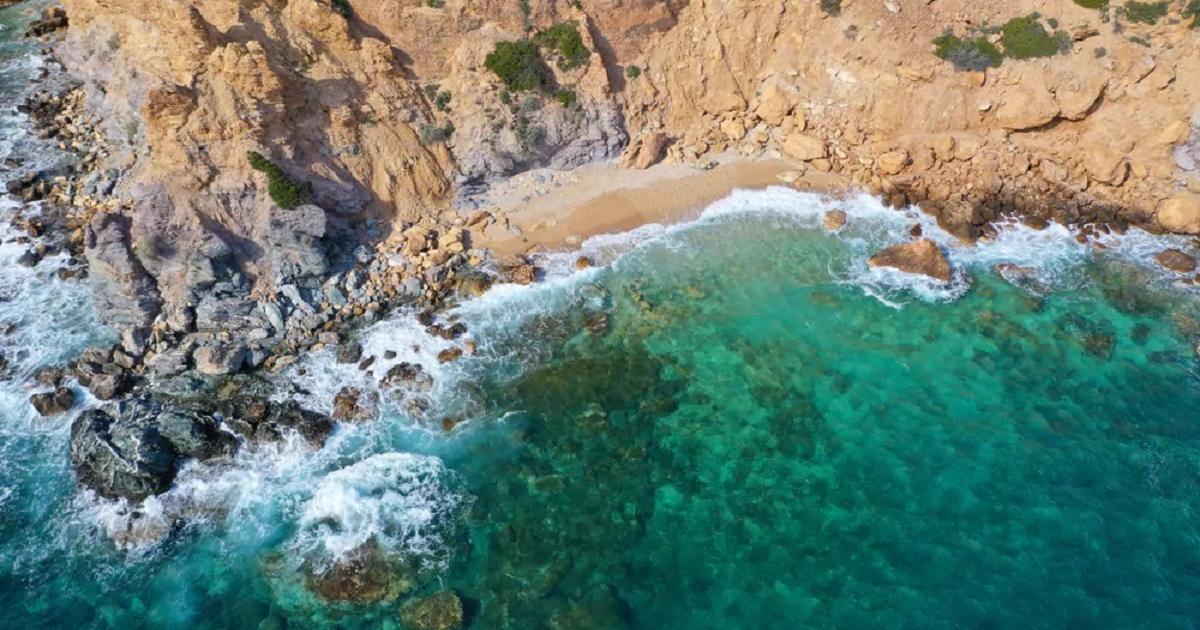 Αττική: Τρεις παραλίες για μπάνιο για όσους είναι στην πόλη | Alfavita