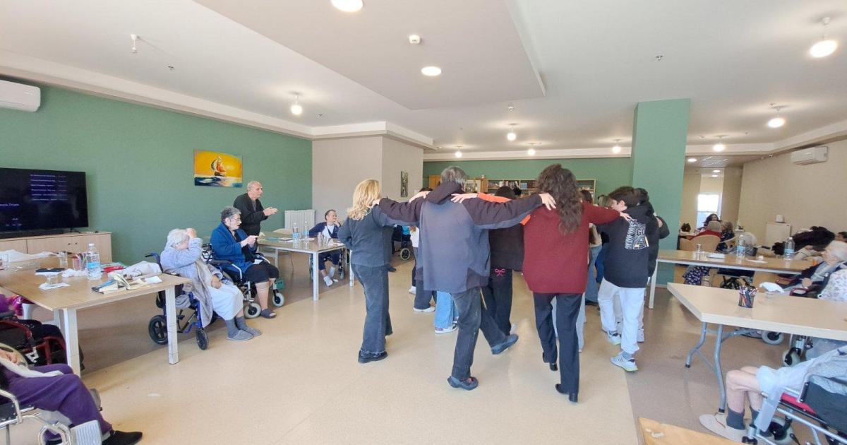 Επίσκεψη μαθητών του στη Μονάδα φροντίδας ηλικιωμένων "Αφροδίτη" | Alfavita