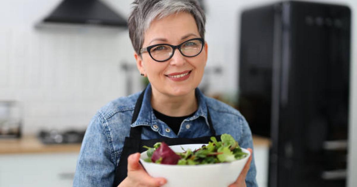 Πώς να τρέφεσαι στα 40 για να είσαι υγιής στα 70 | Alfavita