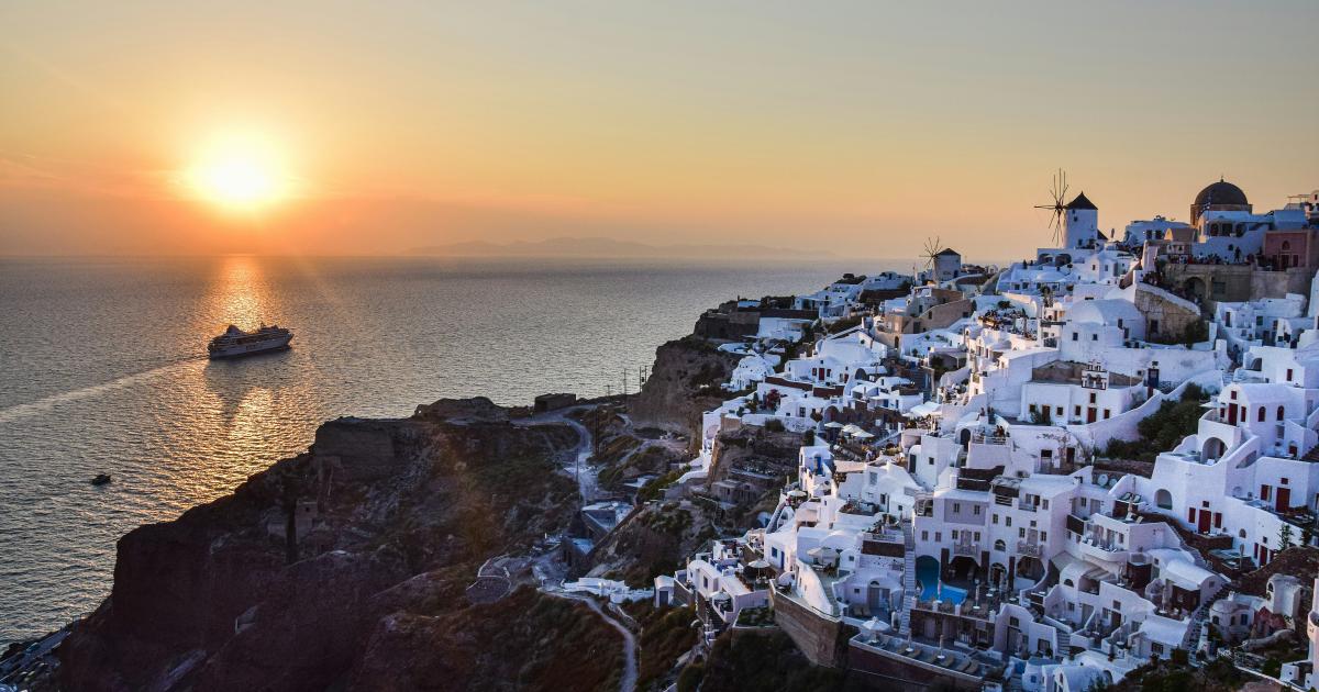 Ξεμένει από νερό η Σαντορίνη: Χωρίς νερό 15 χωριά - Οργή κατοίκων | Alfavita