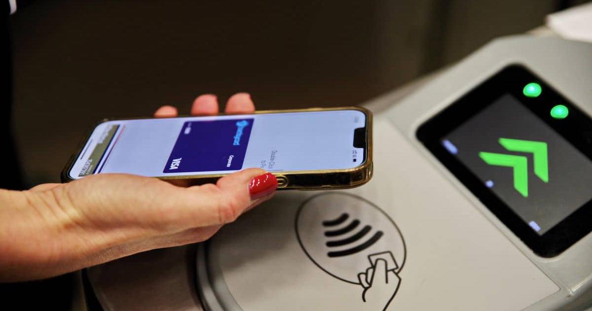 Δωρεάν και μειωμένο κόμιστρο στα ΜΜΜ: Ποιοι είναι οι δικαιούχοι για το 2025 | Alfavita