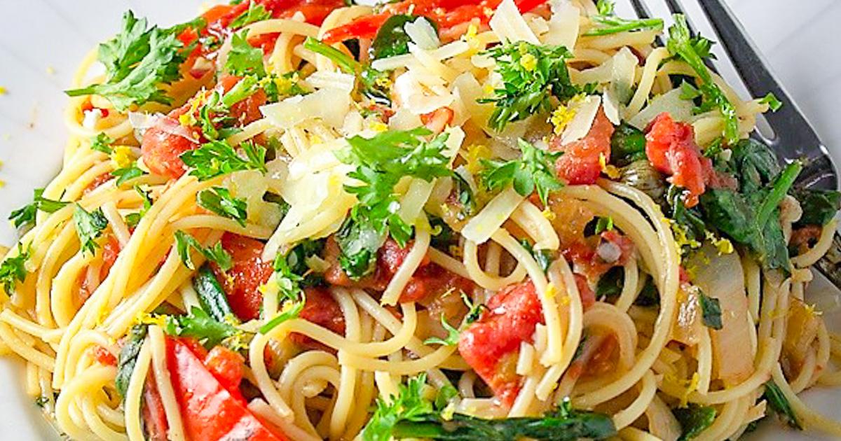 Πολύχρωμα σπαγγέτι με λαχανικά φούρνου και φέτα | Alfavita