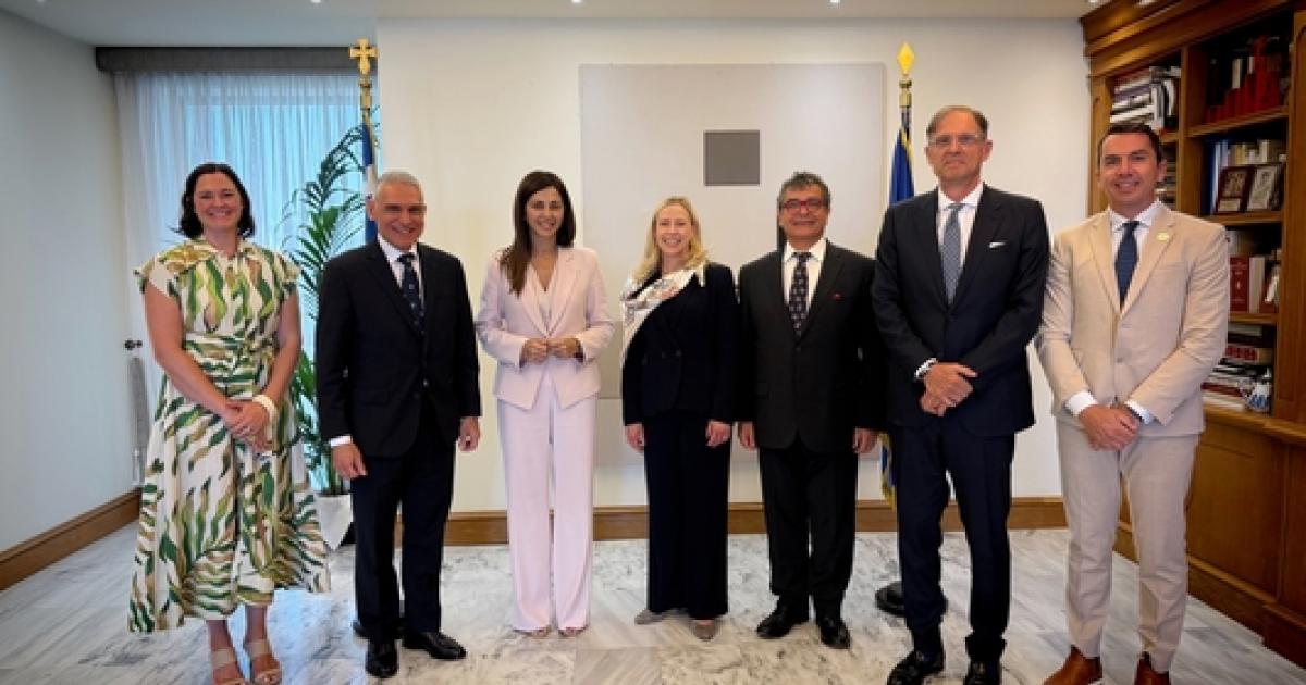 Συνάντηση Ζαχαράκη – Maurie Mclinnis: Η συνεργασία ΕΚΠΑ – Yale προάγει την εξωστρέφεια των ΑΕΙ ...