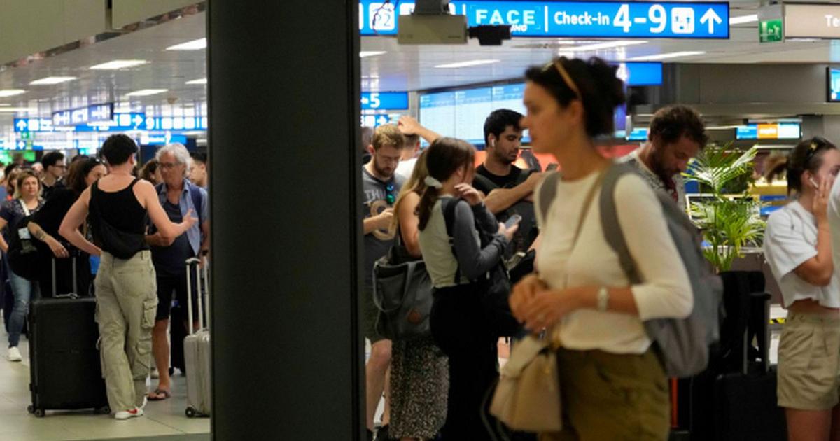 Τεχνικό σφάλμα στον Κέντρο Ελέγχου έφερε απόλυτο χάος στα αεροδρόμια ...