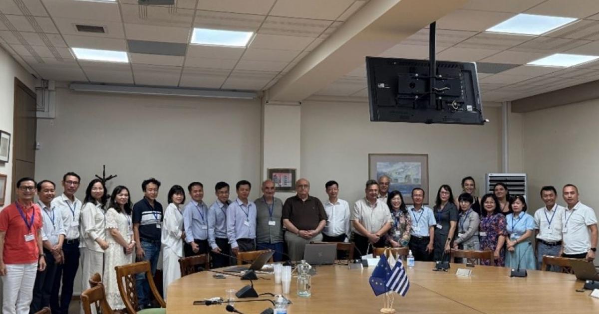 Επίσκεψη αντιπροσωπείας 11 Πανεπιστημίων από το Βιετνάμ στο ...