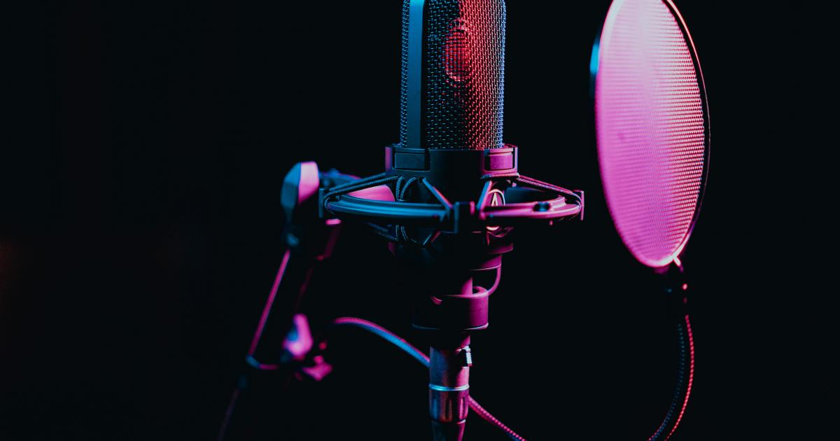 European School Radio: Ανοίγει η αυλαία της καινούριας ραδιοφωνικής ...