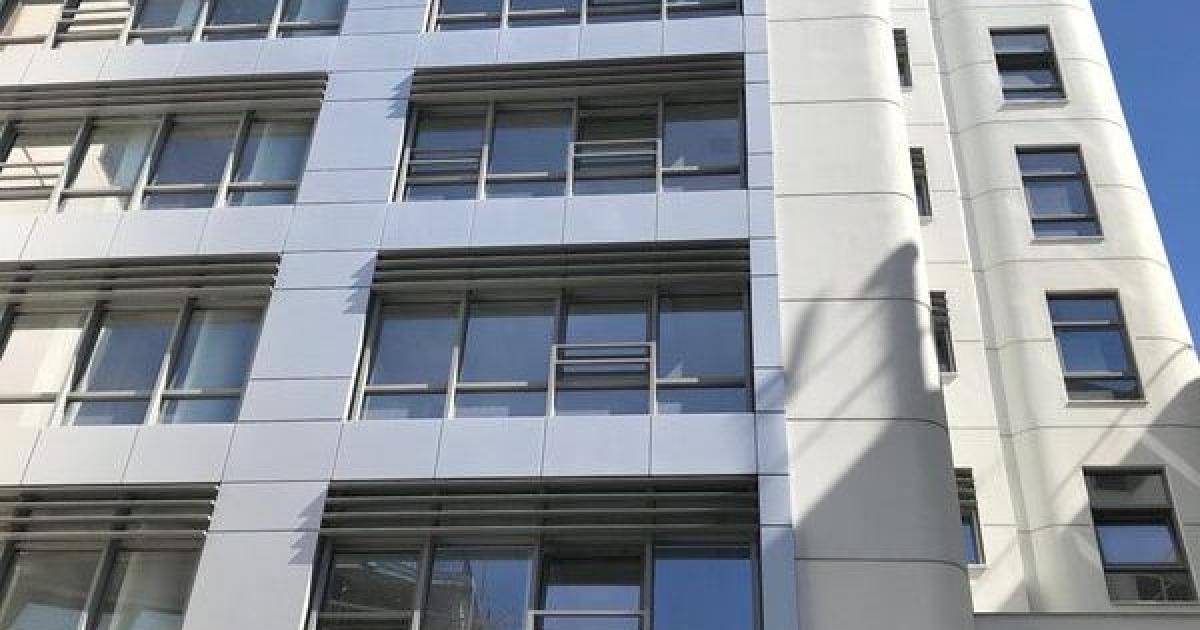 Γλίτωσαν από θαύμα εργαζόμενοι στη Δ' Αθήνας: Πήδηξαν από ασανσέρ εν κινήσει! | Alfavita