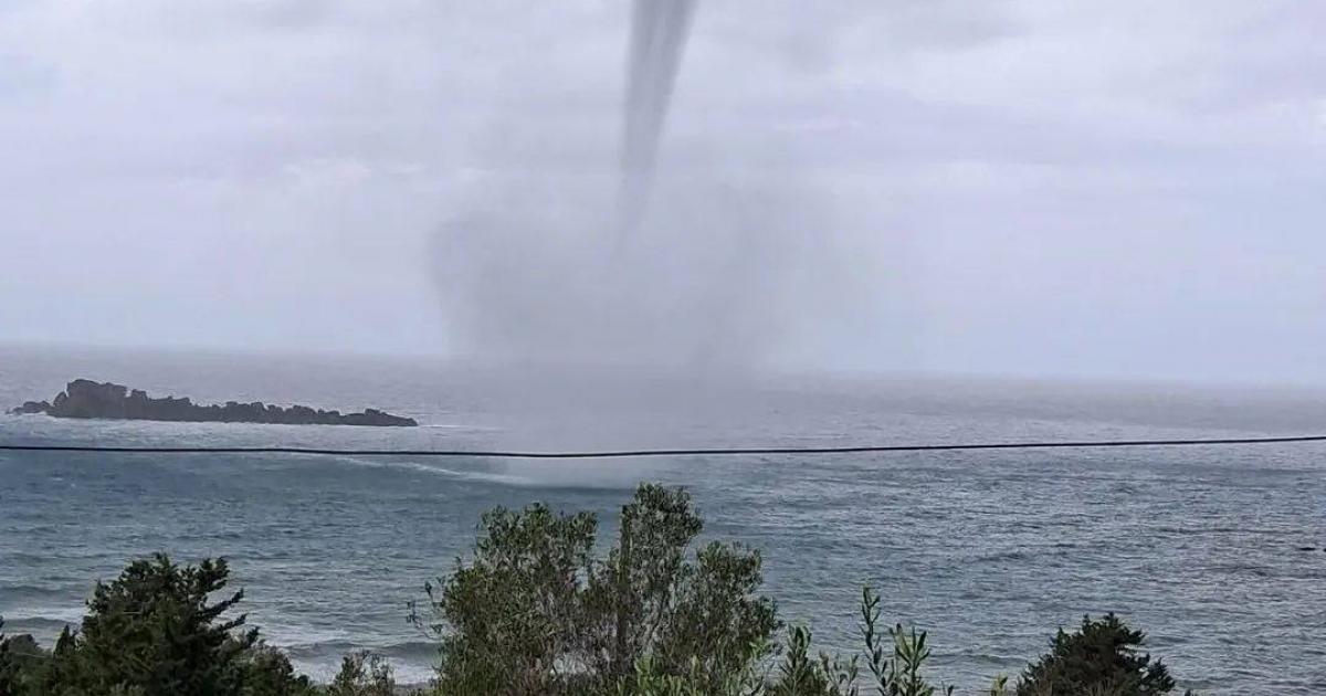 Κακοκαιρία «Adel»: Υδροστρόβιλος εντυπωσιάζει στο Μαθράκι της Κέρκυρας | Alfavita