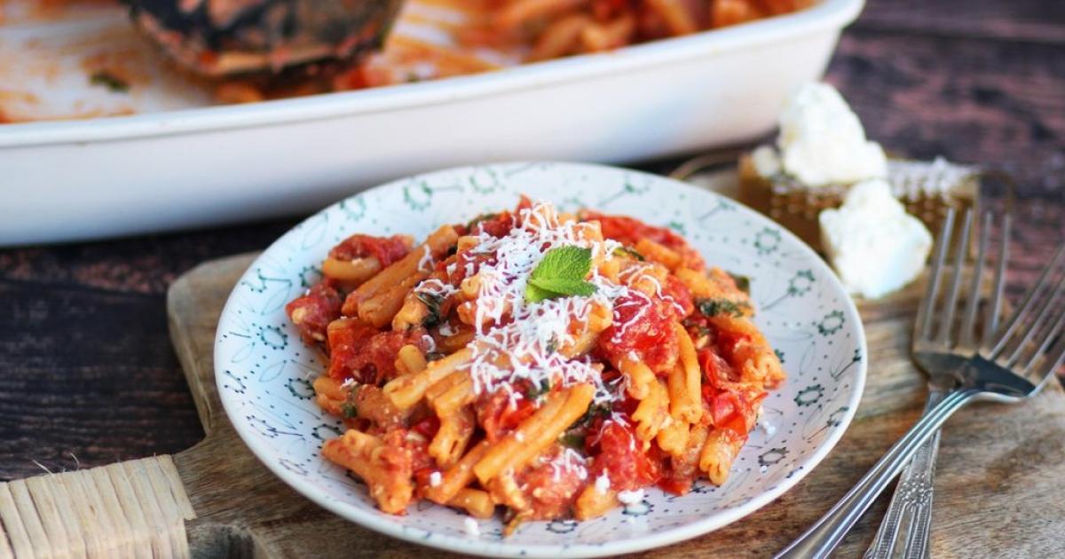 Μακαρόνια με ντοματίνια και φέτα: Η πιο νόστιμη και εύκολη συνταγή | Alfavita