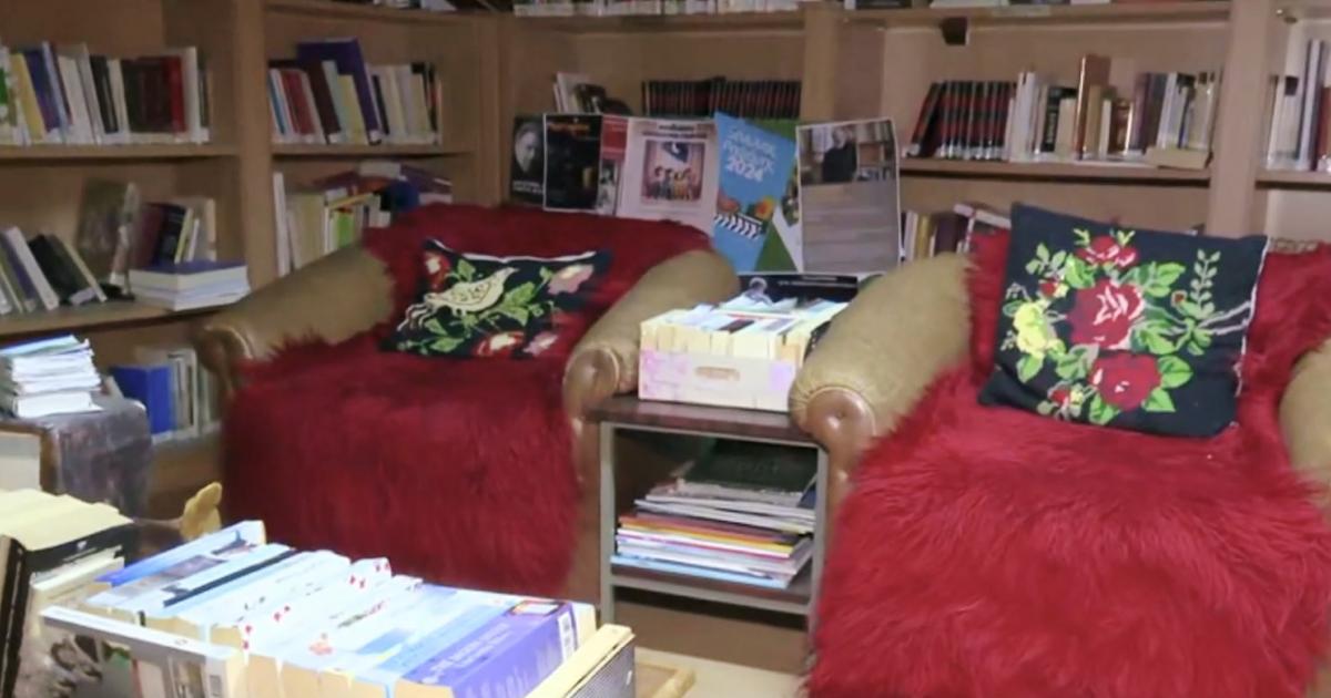 Λάρισα: Το «κρυφό σχολειό» στο χωριό που φυλάει 30.000 θησαυρούς του ...