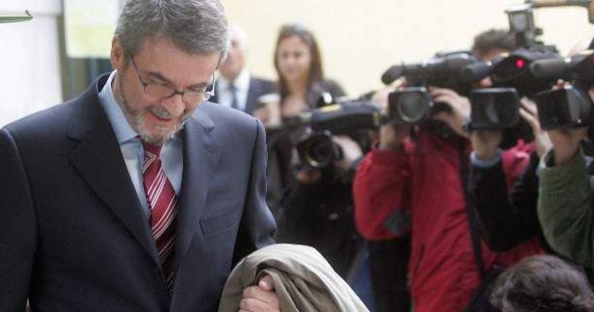 Στο εδώλιο ο Μιχάλης Χριστοφοράκος και συνολικά 64 άτομα για τα «μαύρα ...