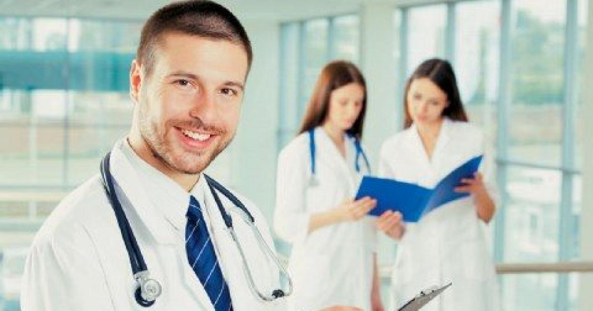 Νοσηλευτές στο Κέντρο «Υγείας Μέλαθρον» | Alfavita