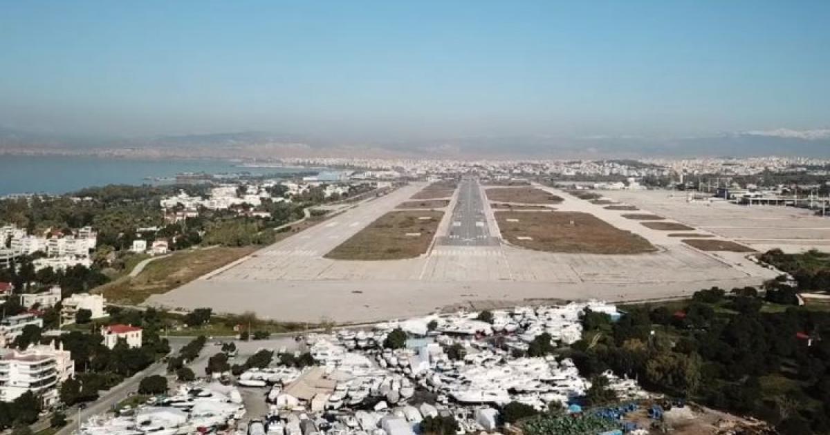 Ποιος θυμάται το αεροδρόμιο του Ελληνικού; Μια "αυτοψία" από ψηλά ...