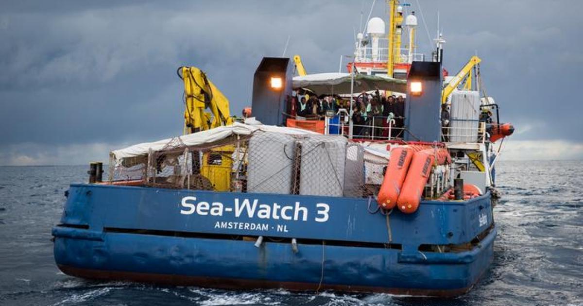 Ελλιμενίστηκε το Sea Watch 3, παρά τις αντιδράσεις Σαλβίνι | Alfavita