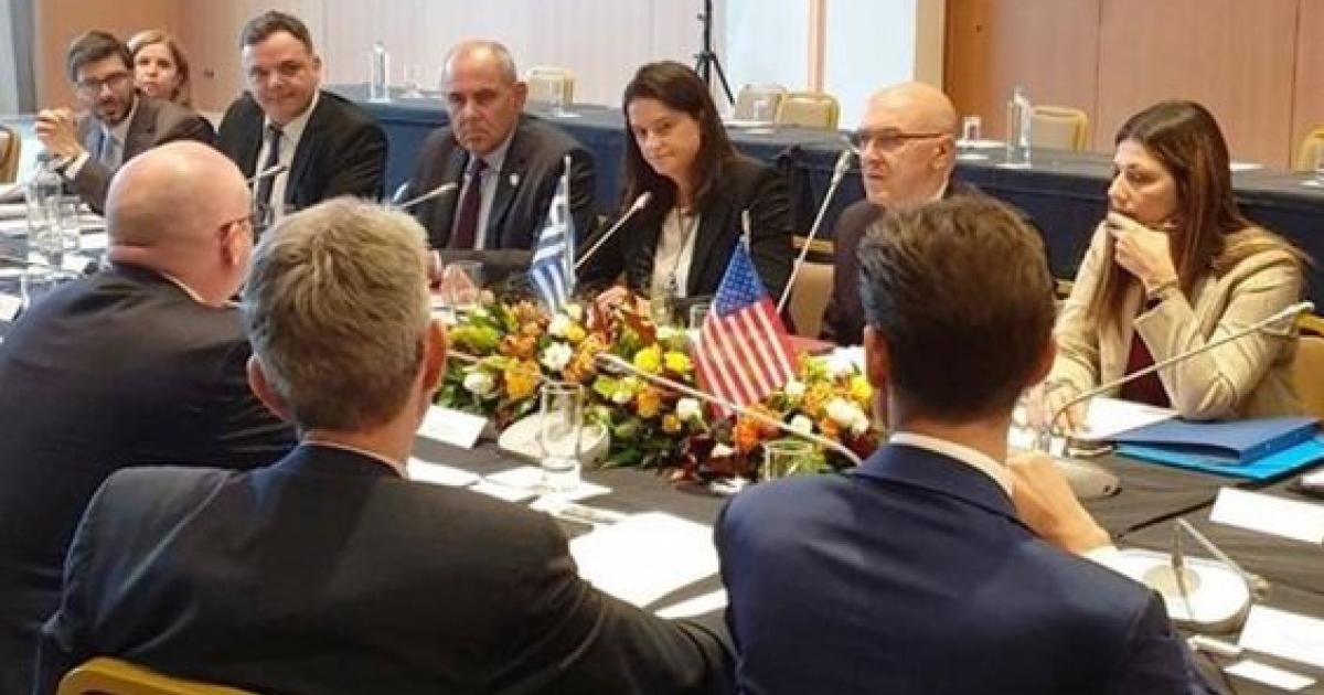 ΠΑΜΕ εκπαιδευτικών: «Ο πιο καλός ο μαθητής είναι η υπ. Παιδείας ...