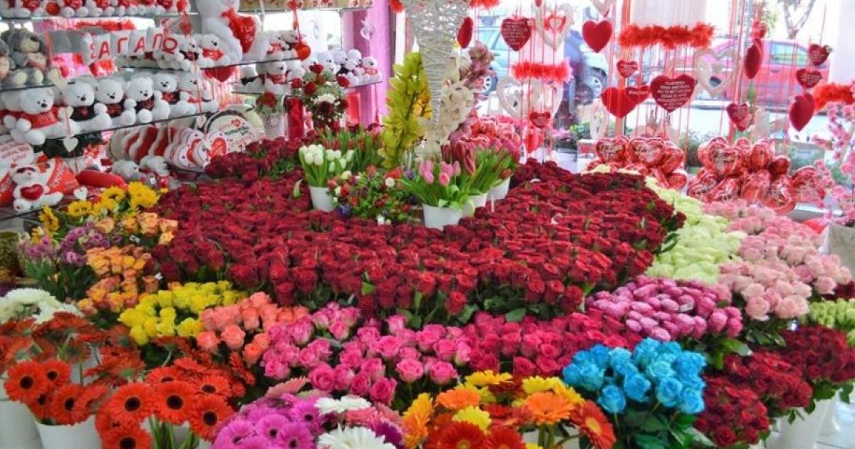 Lockdown: Ανοικτά ανθοπωλεία - Τι ισχύει με τα καταστήματα | Alfavita