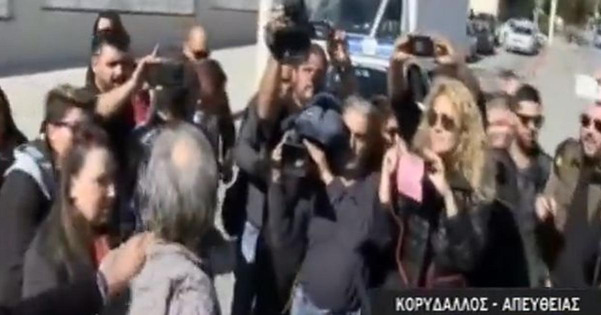 Πριν λίγο: Βγήκε από τη φυλακή ο Δ.Κουφοντίνας | Alfavita