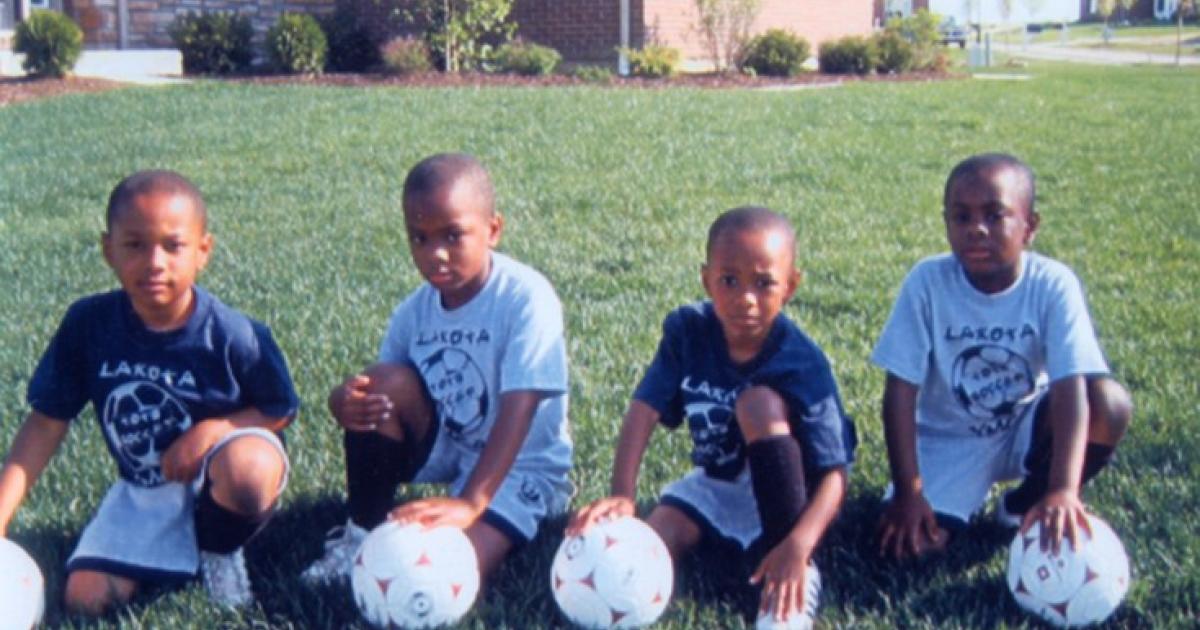 Τετράδυμα έγιναν (όλα) δεκτά στο Yale - Συγκινημένη η οικογένεια [video] | Alfavita