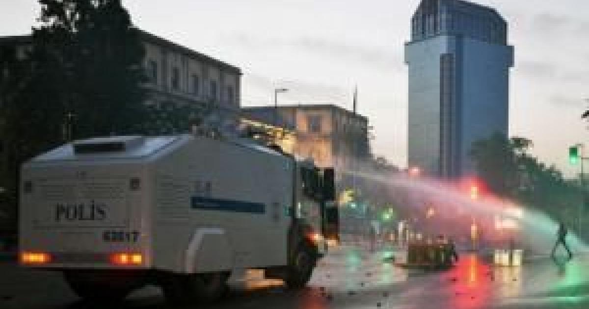 4 νεκροι και 7882 τραυματίες ο προσωρινός απολογισμός της καταστολής ...